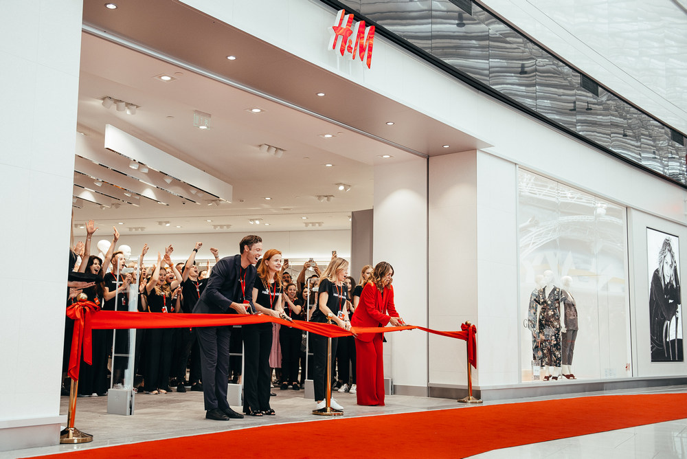 Повернення гіганта: H&M відкриє свої магазини вже в листопаді - Хмарочос