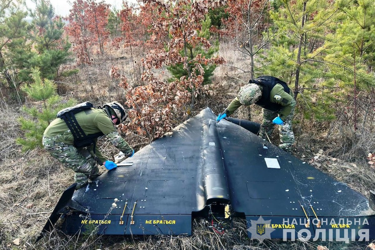 Росіяни за ніч запустили по Україні понад 100 дронів Хмарочос